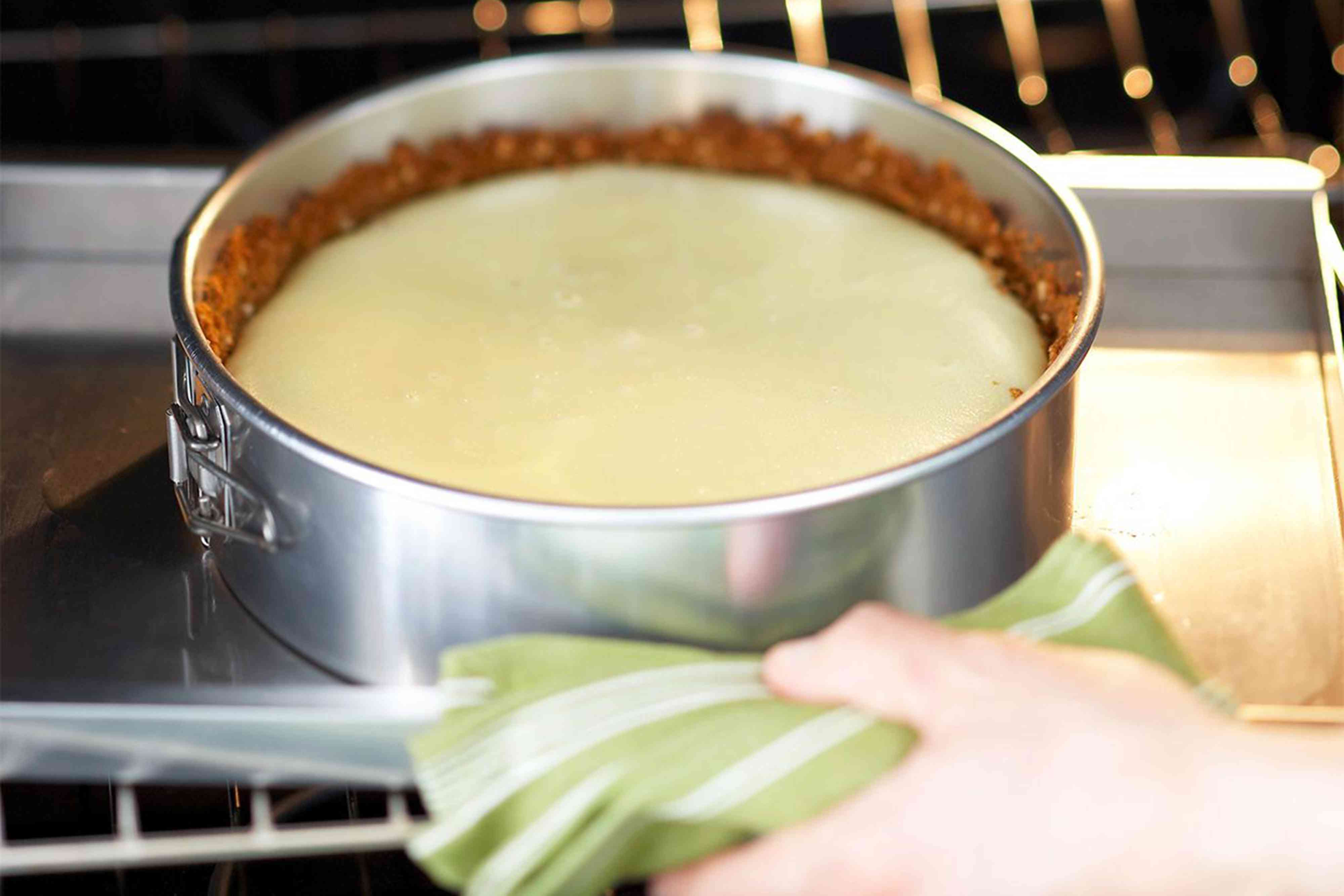 3 Foolproof Tests to Tell if Your Cheesecake Is Done, According to Our ...