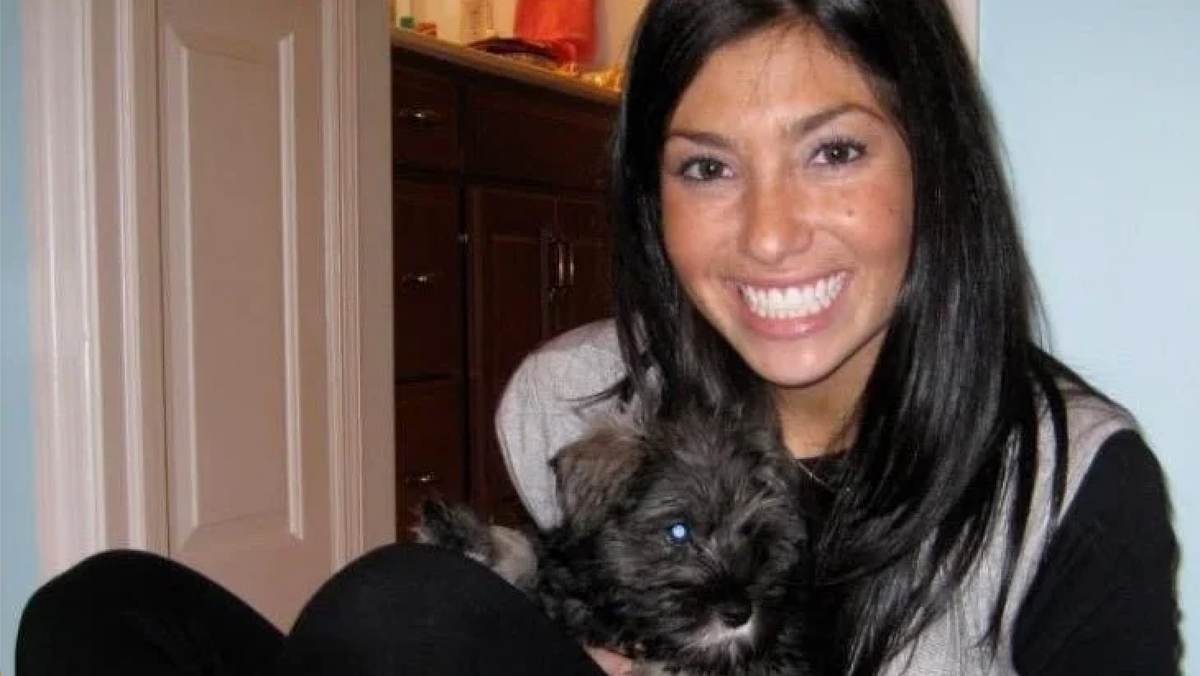 Case of woman whose death by 20 stab wounds was ruled suicide to be ...