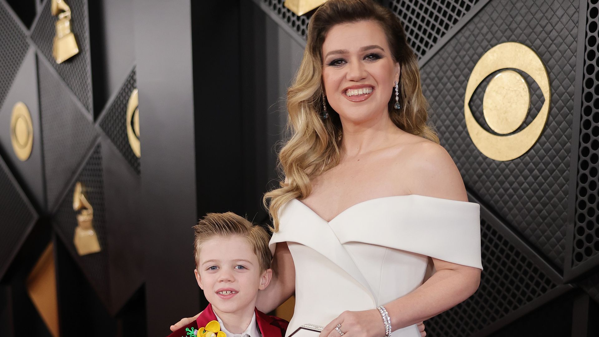 Kelly Clarkson publicly 'shames' 9-year-old son: 'He's gonna hate me'