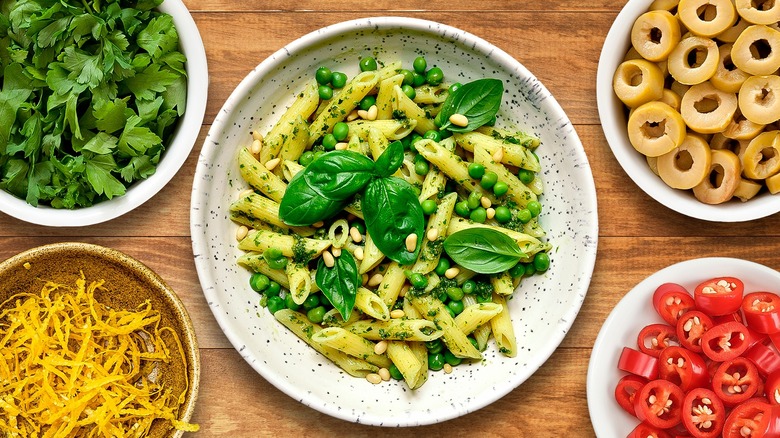 11 Fresh Garnishes You Should Be Adding To Pasta