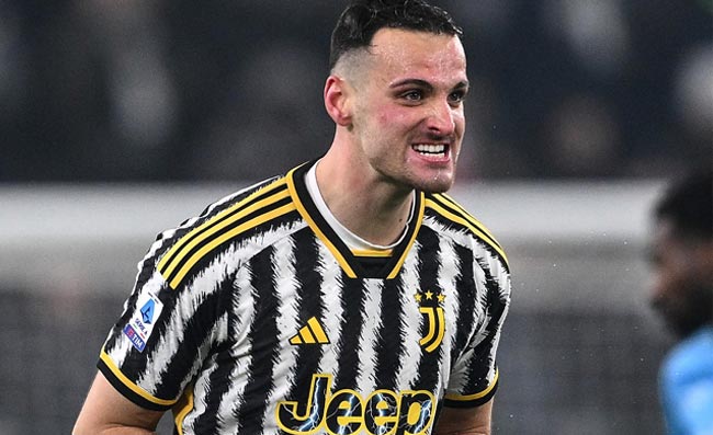 SKY - Napoli molto intrigato da Gatti. Rebus Juan Jesus: cosa può accadere