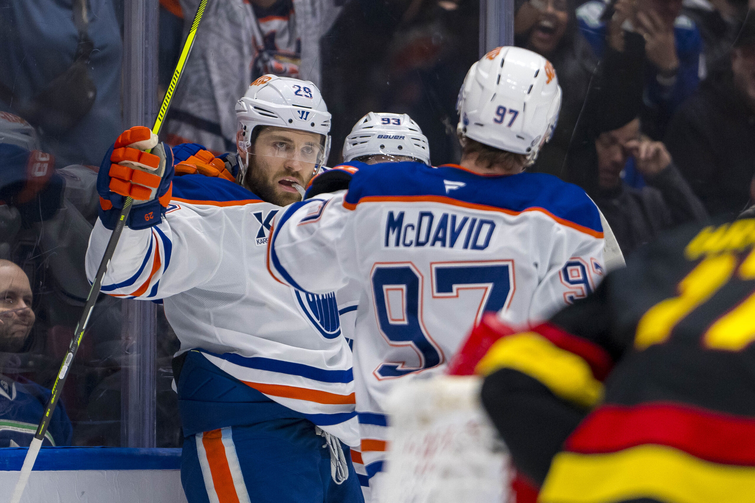 Connor McDavid and Leon Draisaitl make surprise appearance at Beer ...