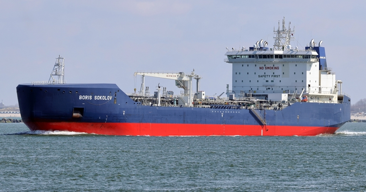 Barbados and Panama Target Over 100 Russian Shadow Fleet Tankers