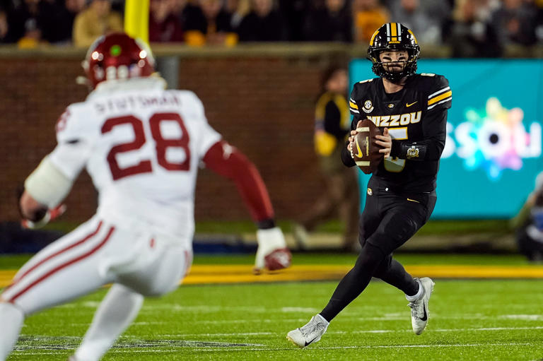 Here’s how Missouri football quarterback room changes with Drew Pyne ...