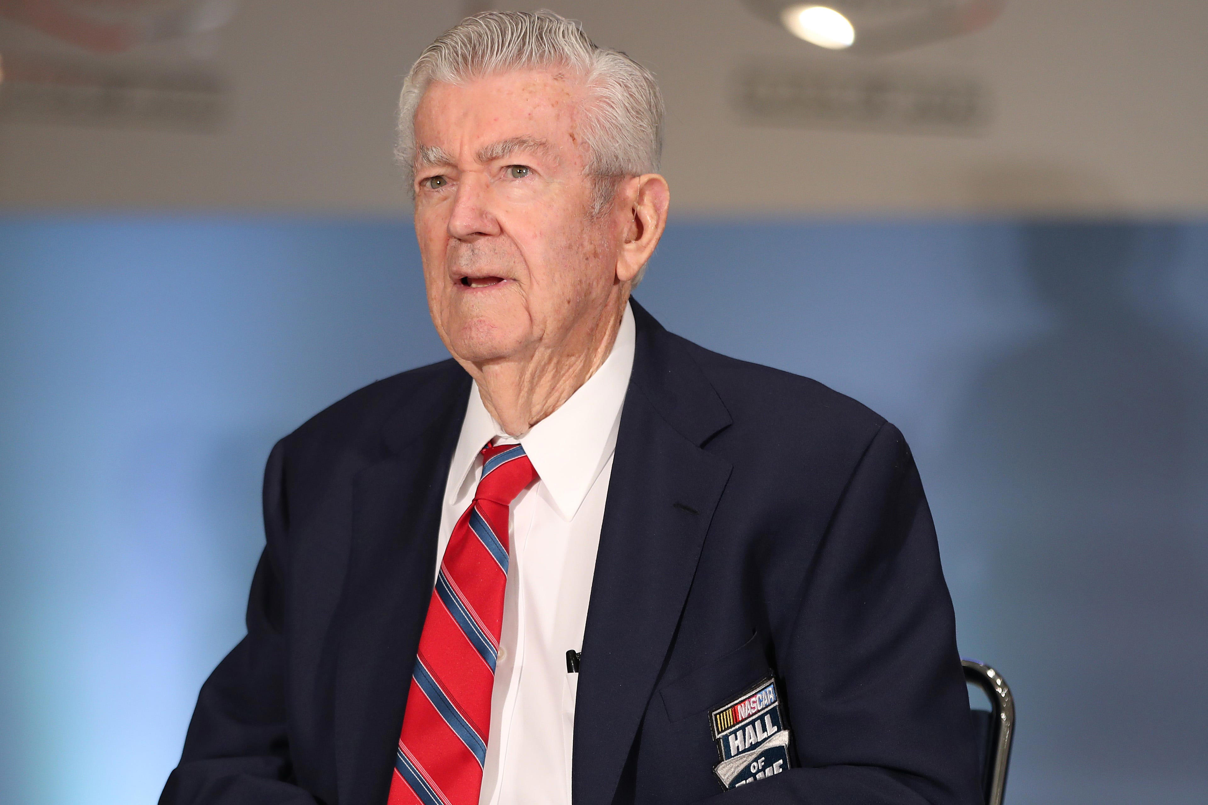 Founding member of the Alabama Gang and NASCAR Hall of Famer Bobby ... Founding member of the Alabama Gang and NASCAR Hall of Famer Bobby ...