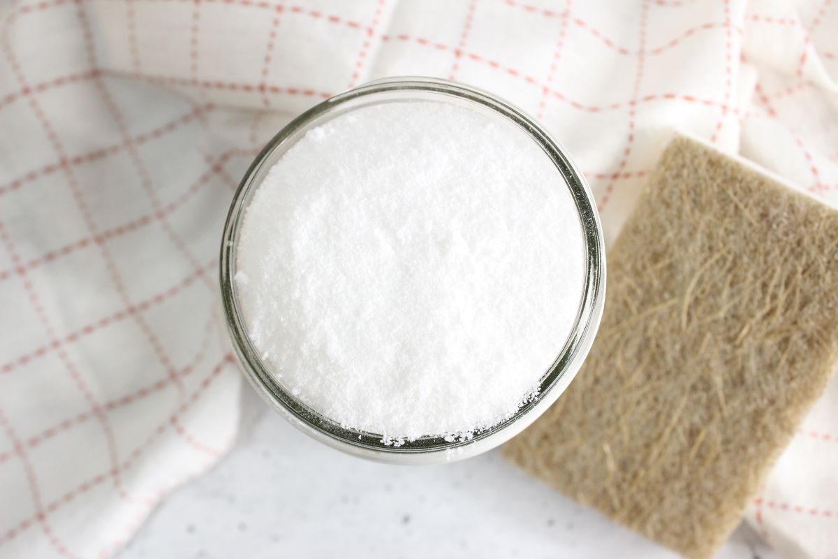 7 DIY Cleaning Products That Are Eco-Friendly