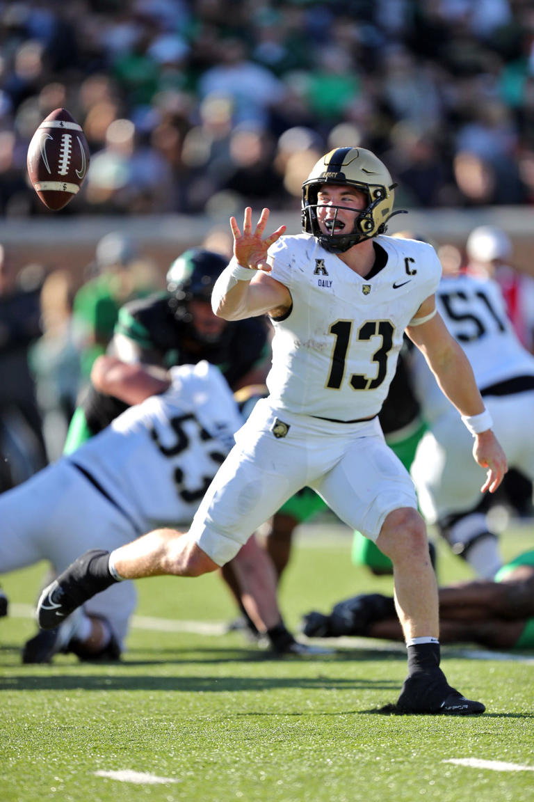 Army linebacker Kalib Fortner named the American Athletic Conference ... Army linebacker Kalib Fortner named the American Athletic Conference ...