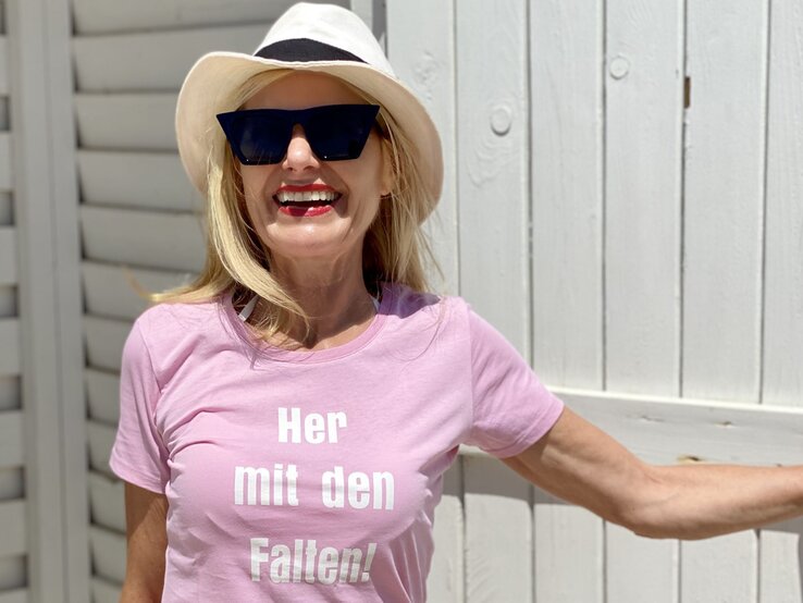 Falten statt Filter: Mein ehrlicher Blick auf den Anti-Aging-Hype