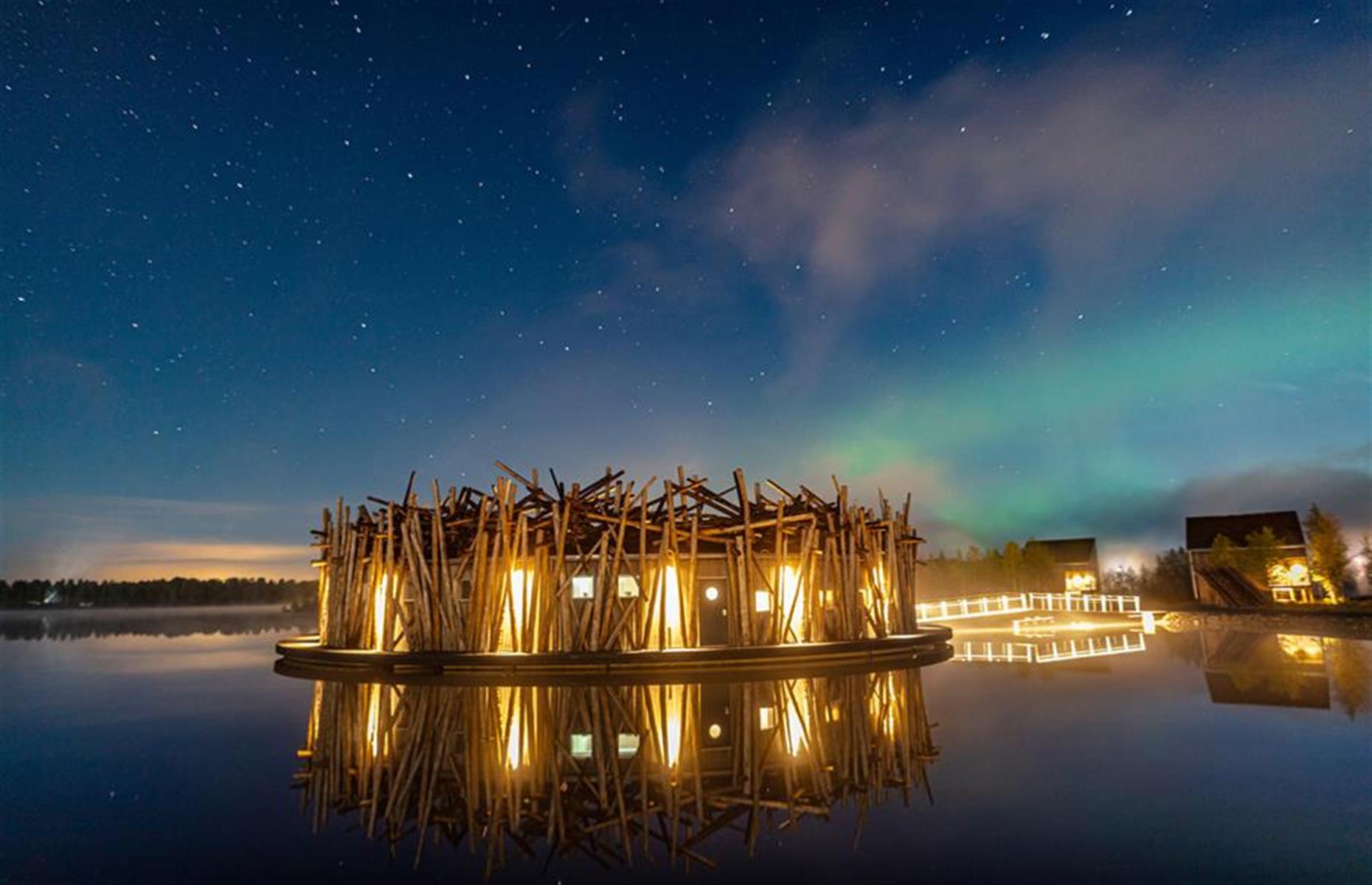 Explore the world's best floating hotels for an UNFORGETTABLE trip