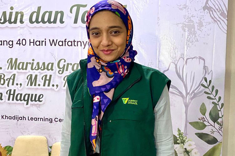 Rindu Berat dengan Ibunda, Chiki Fawzi Pakai Barang Milik Marissa Haque Rindu Berat dengan Ibunda, Chiki Fawzi Pakai Barang Milik Marissa Haque