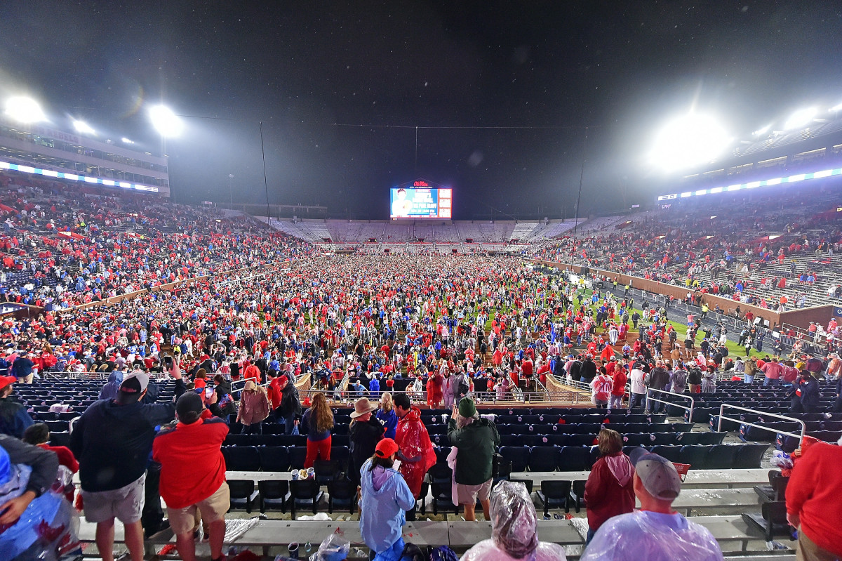 Football Fans Not Happy With SEC's Field Storming Announcement