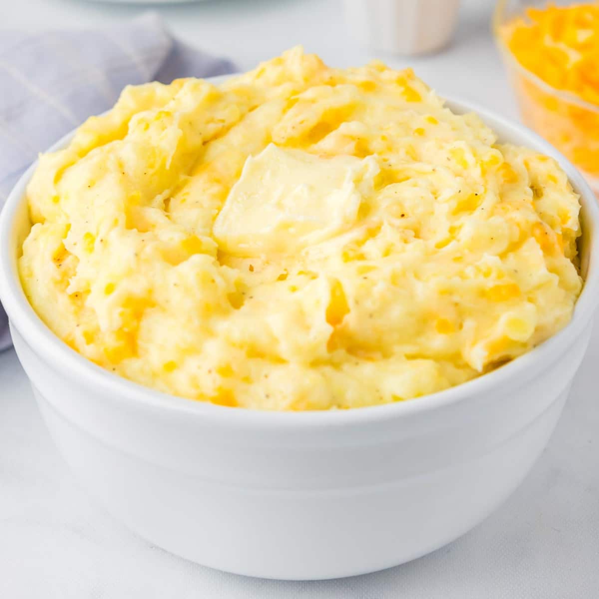 Yukon Gold Mashed Potatoes (Cheesy!)