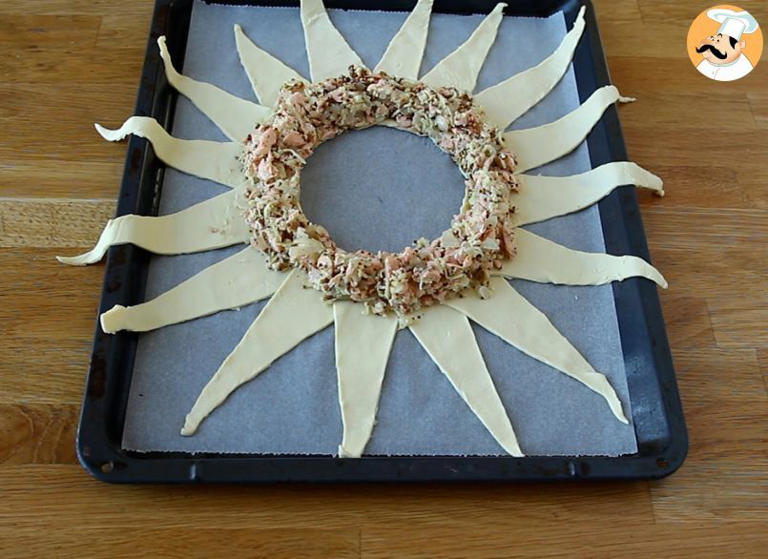 Salmon and mustard puff pastry crown