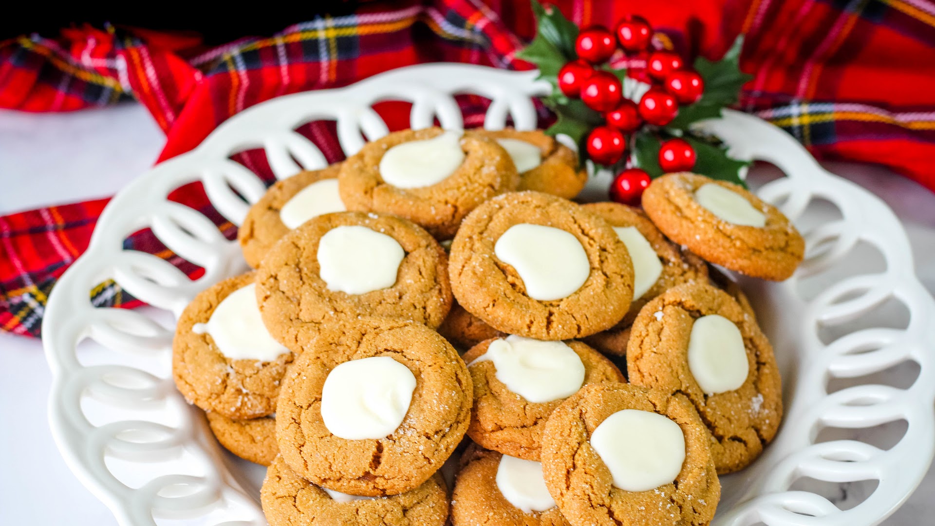 Definitely Add These Gingerbread Cookies To Your Christmas Cookie Tray ...