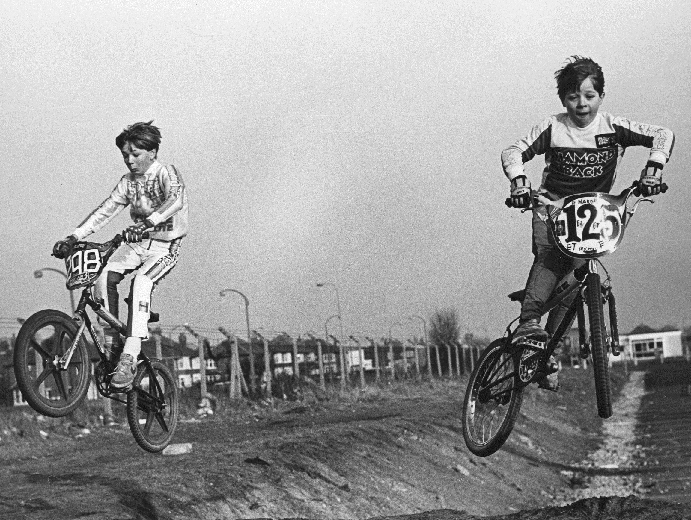 21 emotive scenes of children and how they grew up through half a ...