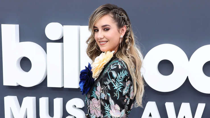 Lainey Wilson Reveals Details of Her Surprise Proposal Lainey Wilson Reveals Details of Her Surprise Proposal