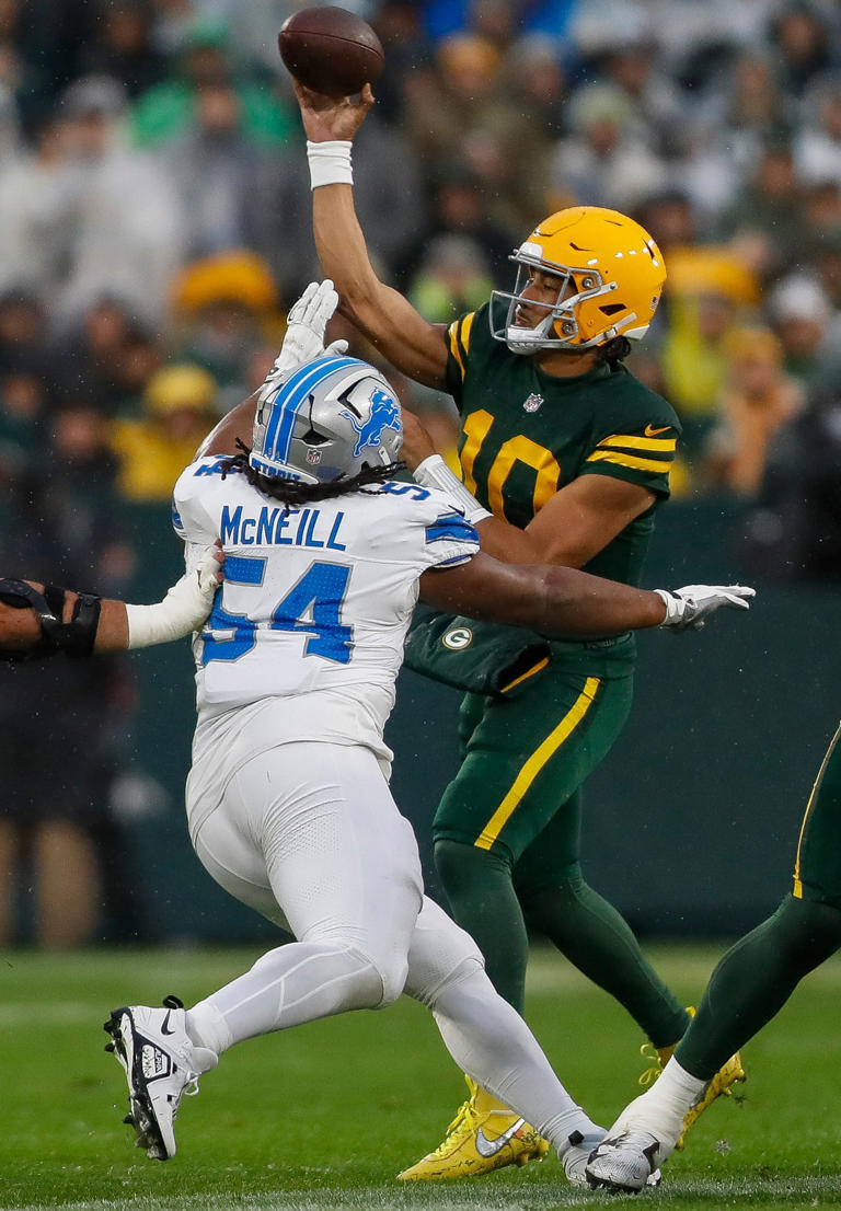 Best and worst PFF grades for Lions from Week 13 vs. Bears