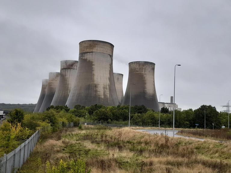 Ratcliffe-on-Soar demolition: Major Ratcliffe-on-Soar Power Station ...