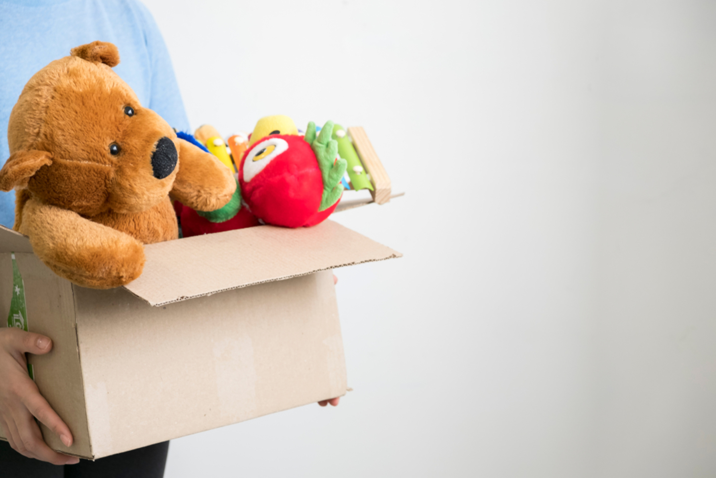 You'll want to throw out these 20 household items right now