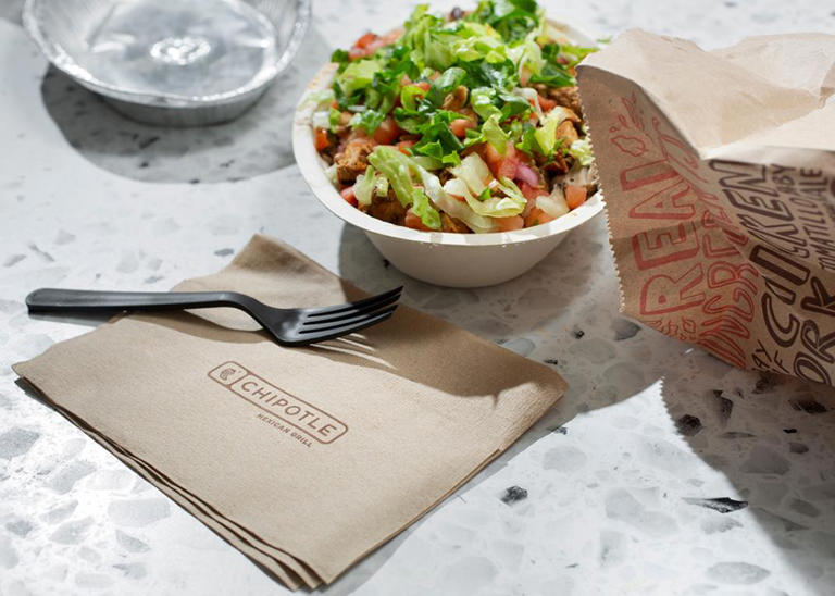 The healthiest thing you can order at Chipotle, according to a ...