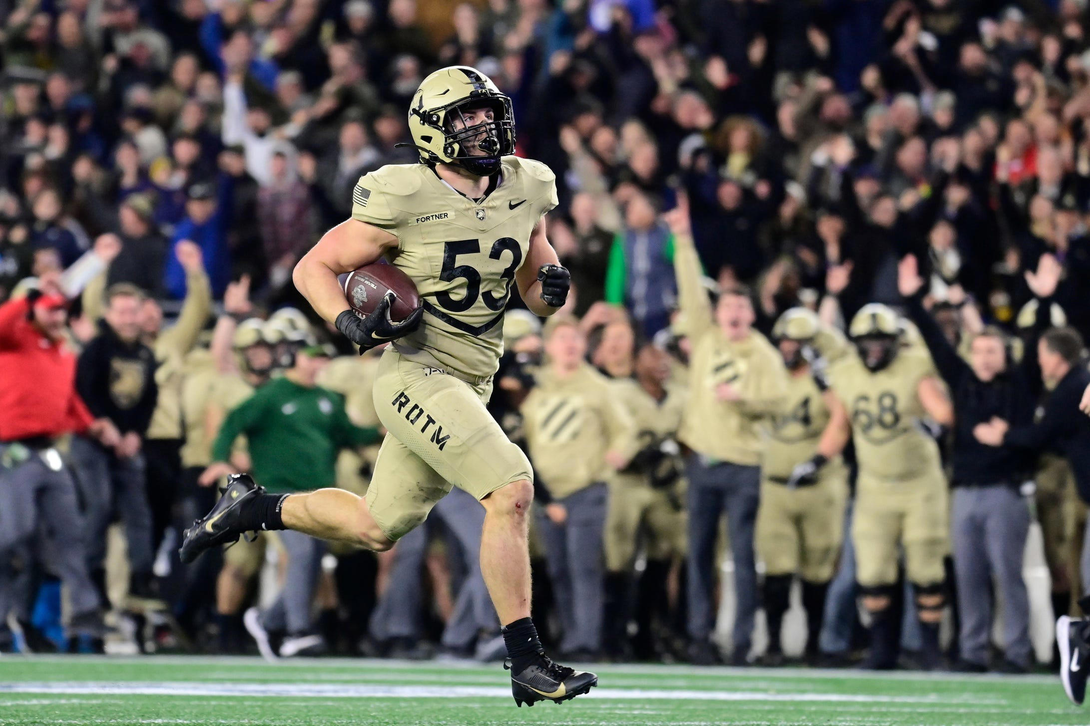 Army linebacker Kalib Fortner named the American Athletic Conference ... Army linebacker Kalib Fortner named the American Athletic Conference ...