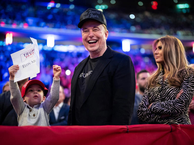 Elon Musk becomes the first-ever person to be worth $400 billion Elon Musk becomes the first-ever person to be worth $400 billion