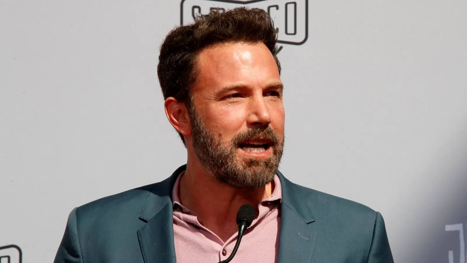 Celebrities Who Were Caught Cheating On Their Partners