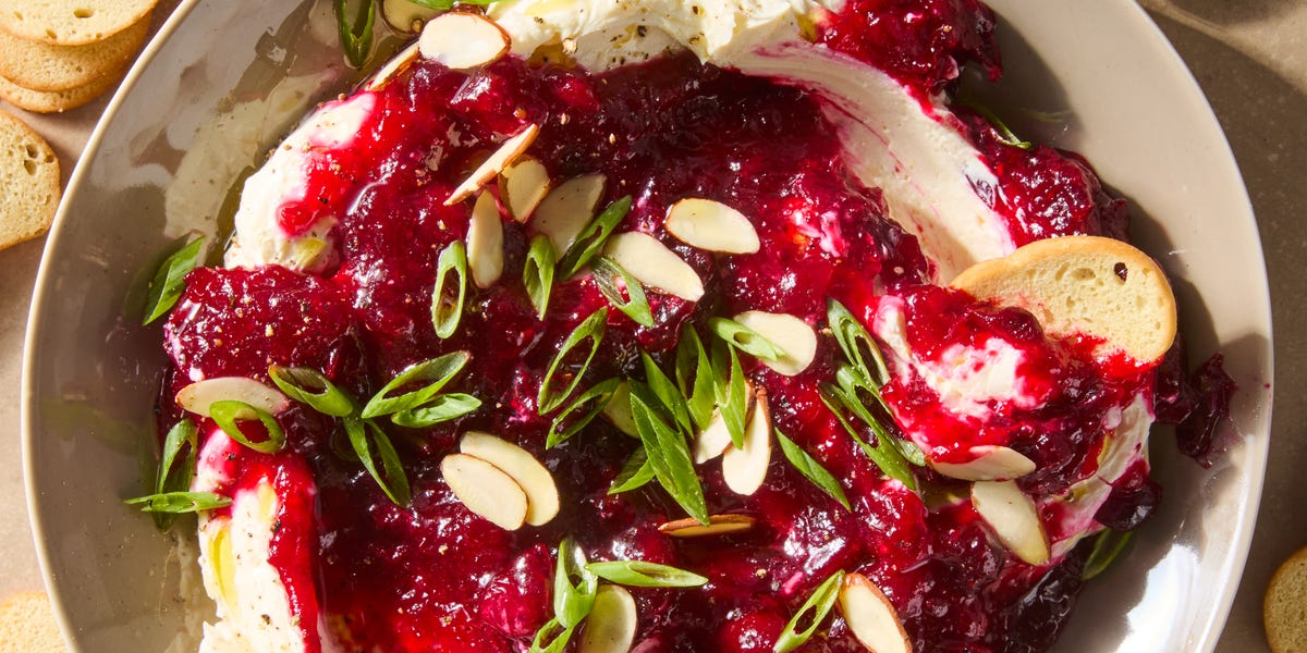Cranberry Cream Cheese Spread Will Be Everyone's Favorite Holiday Dip