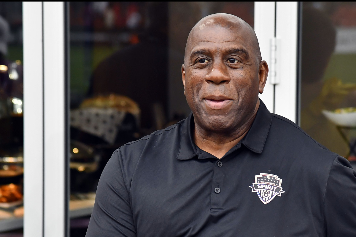 "18 Championship Rings for Me": Magic Johnson Drops Ultimate Flex After ...