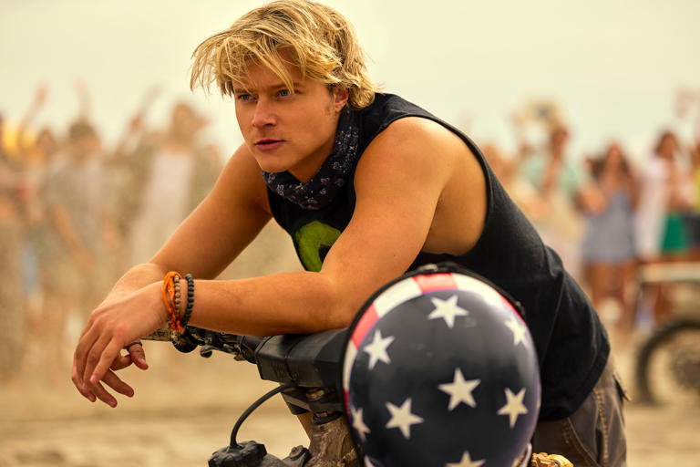Rudy Pankow Unfollows Madison Bailey After Shocking 'Outer Banks' Exit Rudy Pankow Unfollows Madison Bailey After Shocking 'Outer Banks' Exit