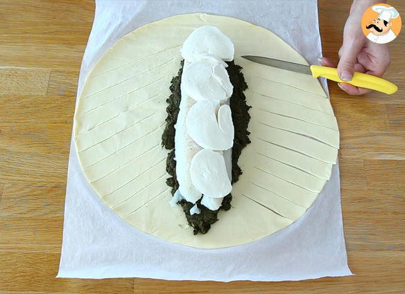 Puff pastry cod with spinach and mozzarella