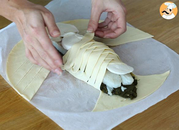 Puff pastry cod with spinach and mozzarella