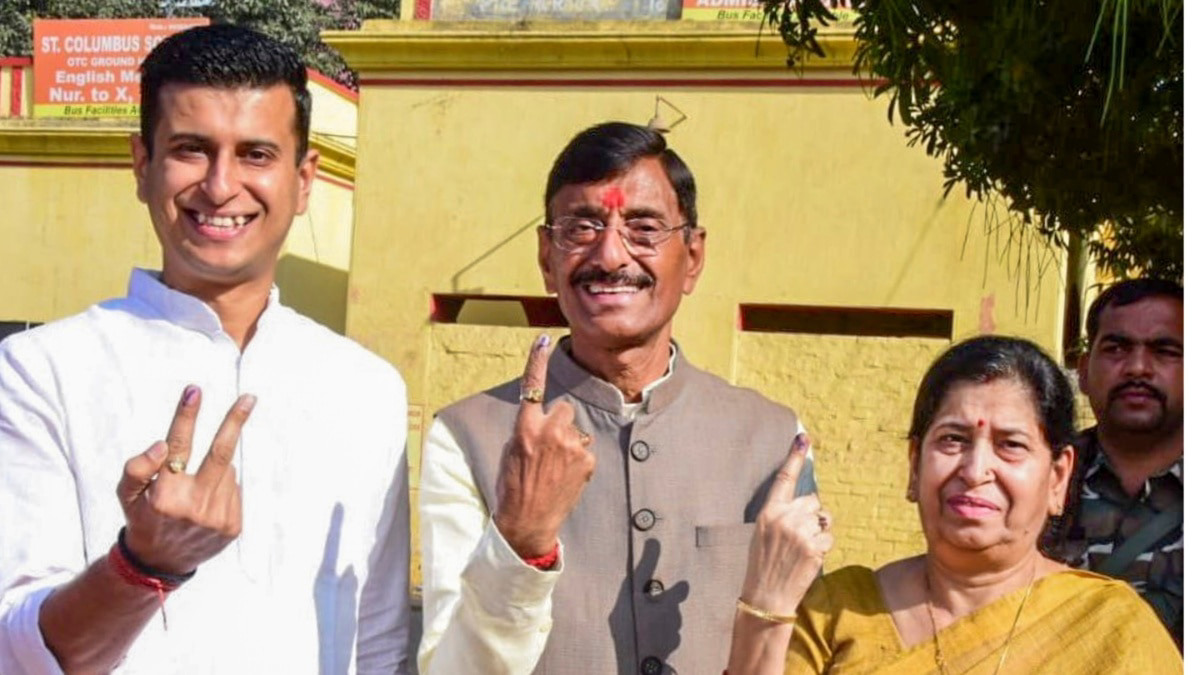 Voting Underway In 43 Seats In Jharkhand; Bypolls Being Held In 11 ... Voting Underway In 43 Seats In Jharkhand; Bypolls Being Held In 11 ...