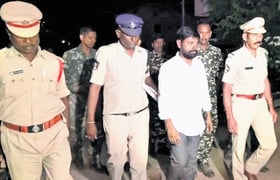 YSRCP activist Varra Ravindra Reddy's police custody ends, 75 questions ...