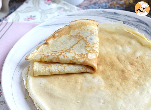 French crepes, the real recipe - video recipe