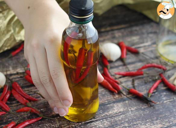 Spicy oil for homemade pizzas