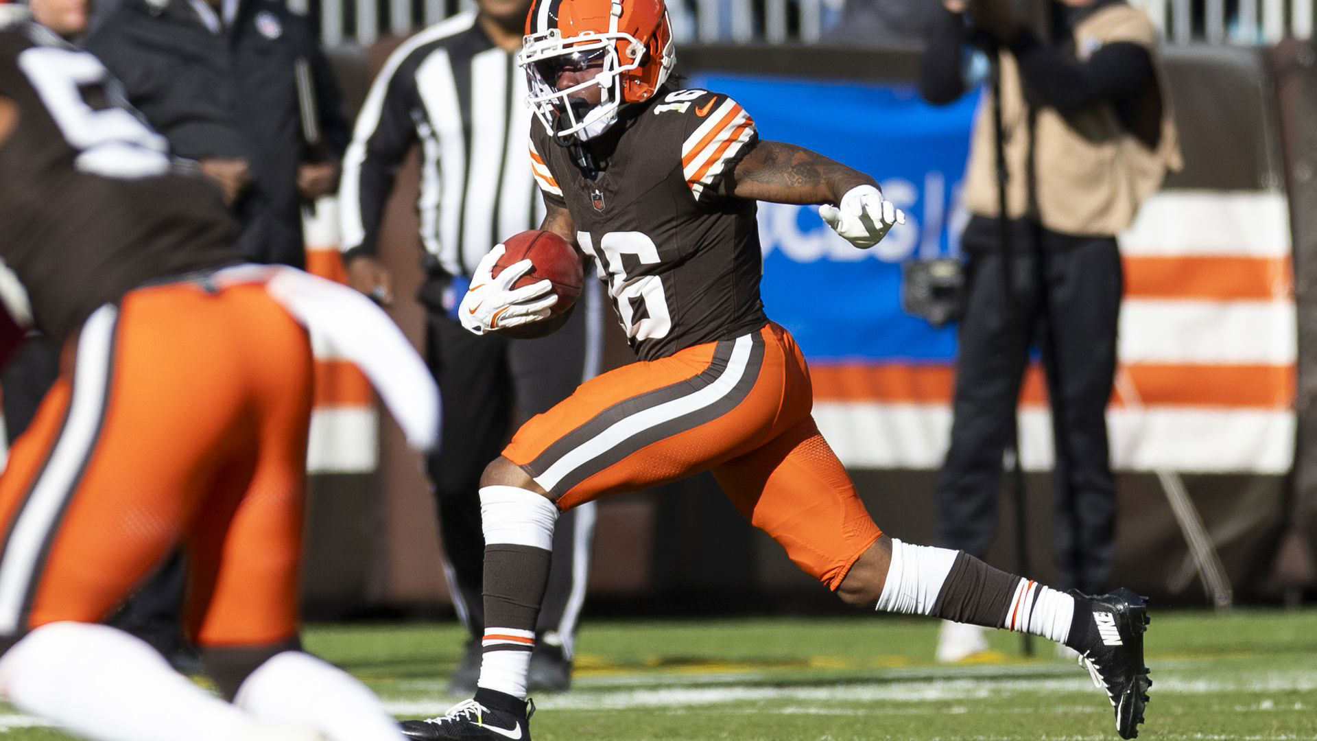 Daily Dawg Chow 10/30: Browns News, Jaelon Darden signed to active ... Daily Dawg Chow 10/30: Browns News, Jaelon Darden signed to active ...