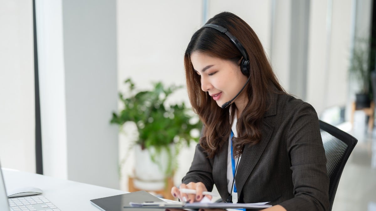 15 Excellent Entry-Level Virtual Assistant Jobs for Beginners