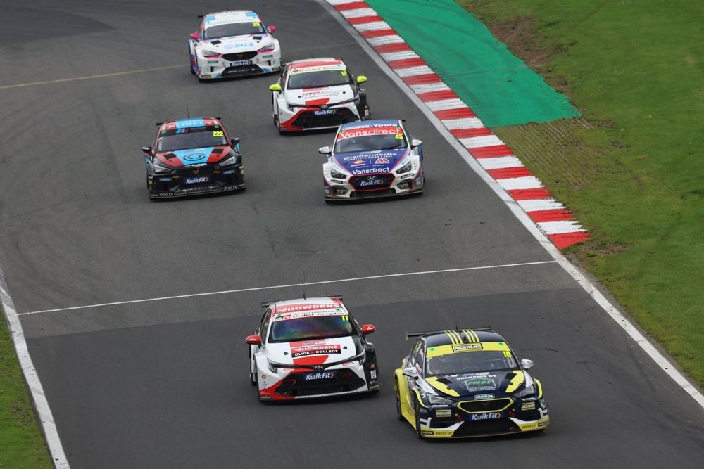 Mini star Hall makes step into BTCC