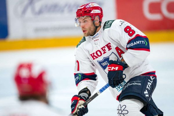 HIFK:lle valtaisa takaisku – Iiro Pakarinen pitkälle sairauslomalle