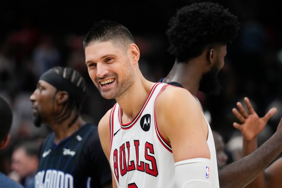 Chicago faces Sacramento, aims for 5th straight home win