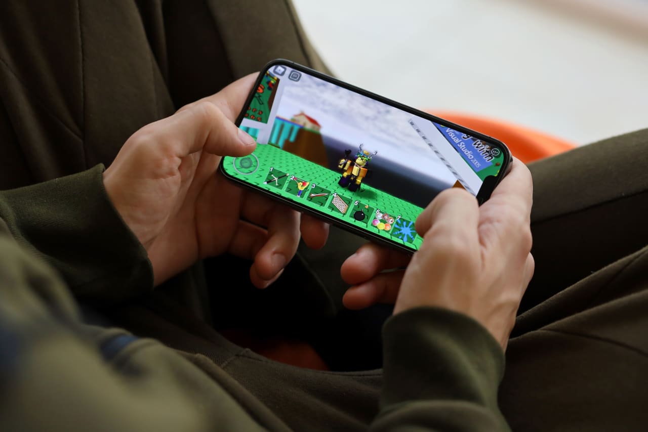 Roblox Gets an Upgrade in a Rough Month. The Stock Is Rising.