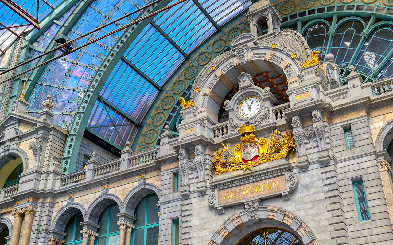 15 of the Most Beautiful Train Stations in the World