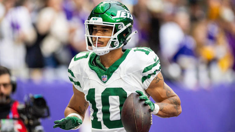 Sources: Jets' Allen Lazard takes pay cut to $2.25M base salary
