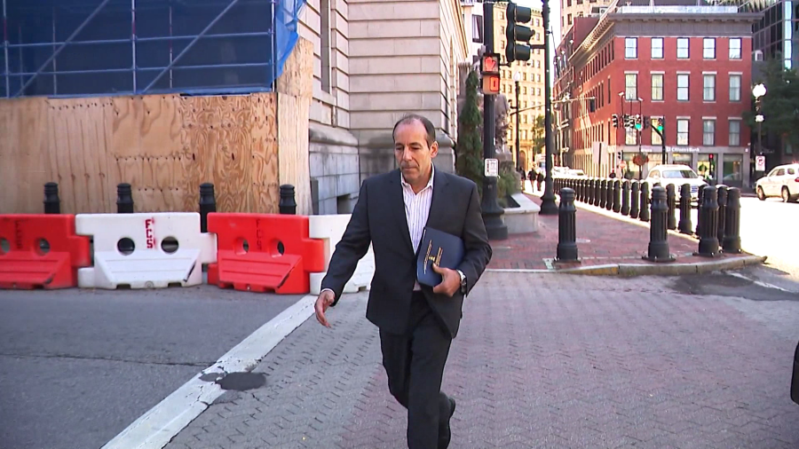 ‘The ultimate conman’ gets 4 1/2 years for Ponzi scheme