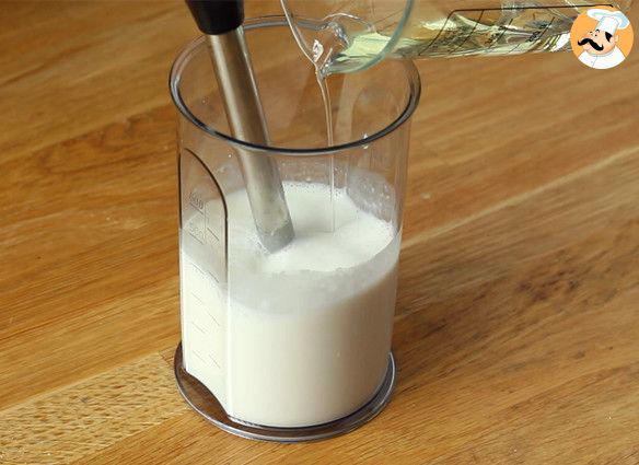 Lactonesa. mayonesa de leche, sin huevo