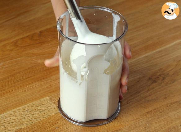 Lactonesa. mayonesa de leche, sin huevo