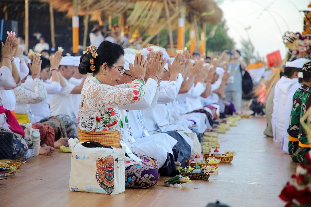Jadwal rahinan umat Hindu Bali April 2026: Hari Raya Saraswati hingga ...