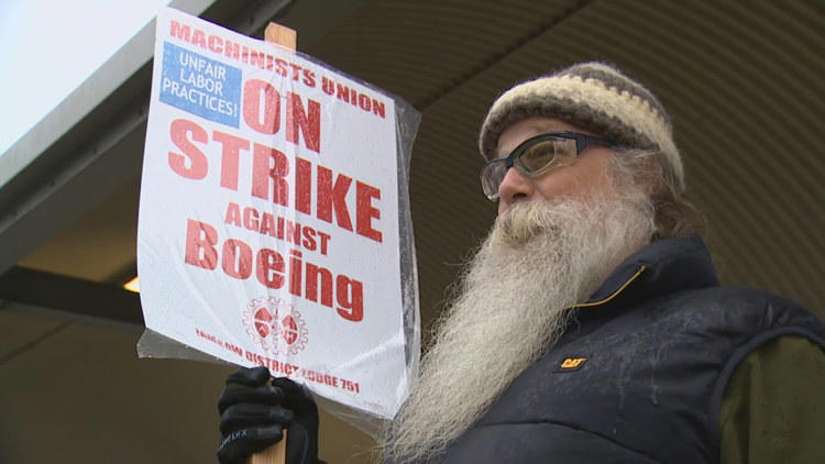 Union encourages Boeing machinists to approve new contract offer Union encourages Boeing machinists to approve new contract offer