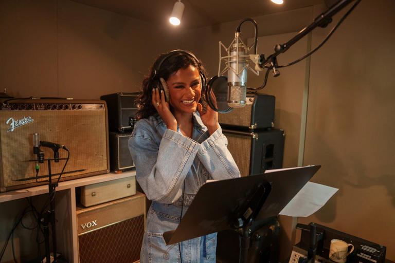 Simone Ashley addresses career change for new British rom-com Simone Ashley addresses career change for new British rom-com
